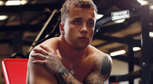 Reality TV Star Sam Callahan’s Six-Pack Is Bulging In Half-Naked Gym ...
